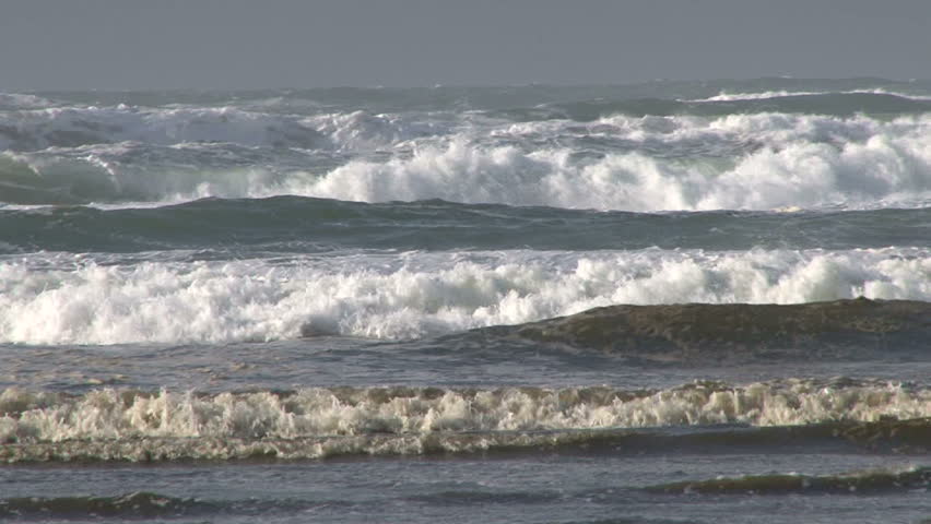 Pacific Ocean Heavy, Strong Waves Breaking With Sound At High Tide ...
